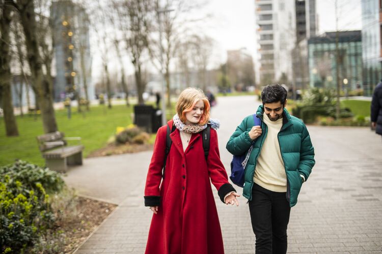 Os cinco principais benefícios de um programa de intercâmbio | British ...